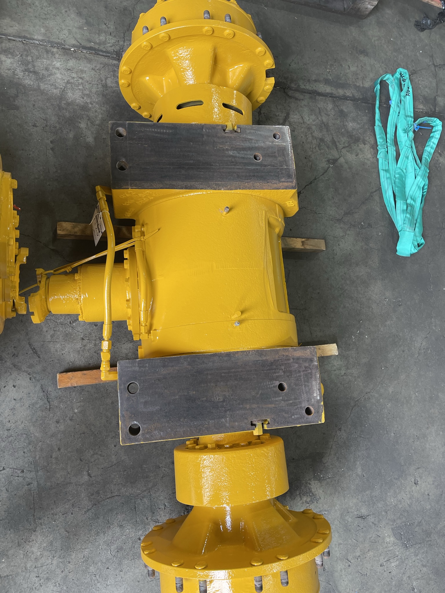 CAT 1300 Front Axle – Performance Mine Mechanical